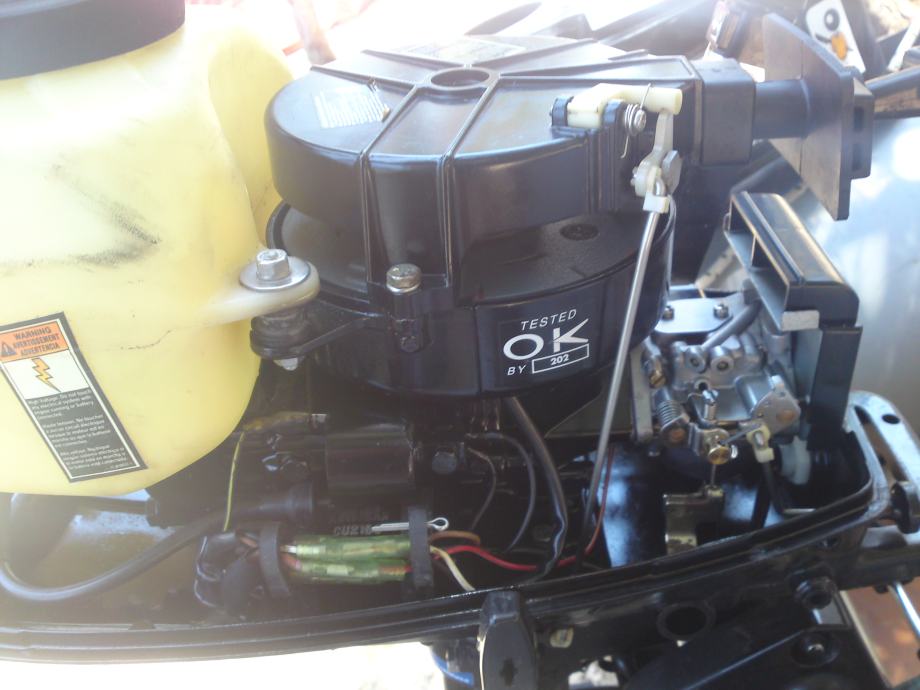 gumeni čamac i motor