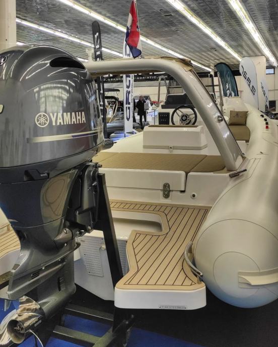 ICON 23S - HYPALON ***37.000 € s PDV-om - ISPORUKA ODMAH