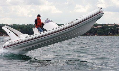 GUMENJAK MAESTRAL 650 (gliser, brod)