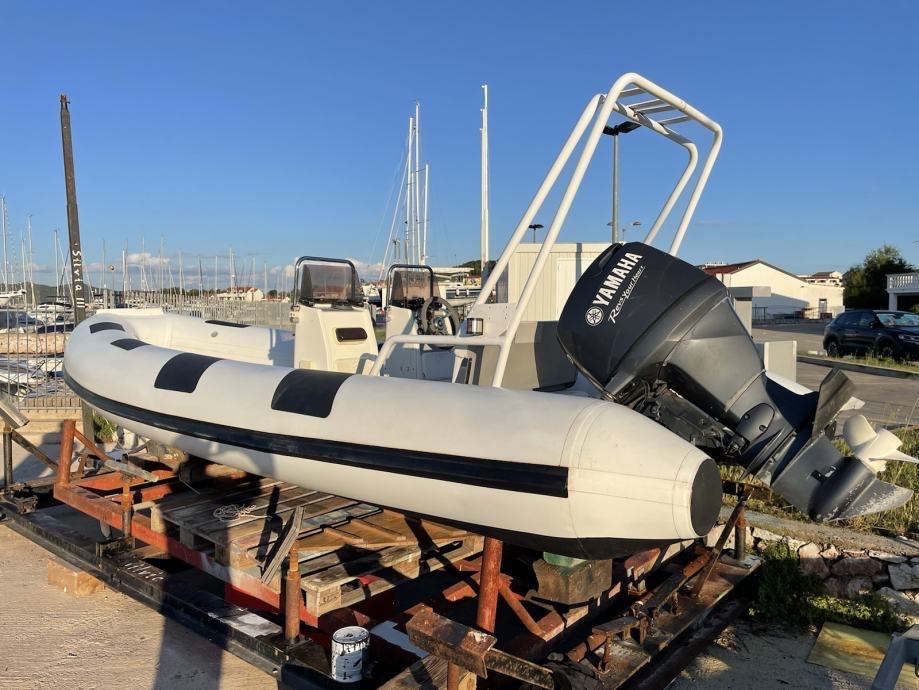 Novorania 570 Yamaha 100hp