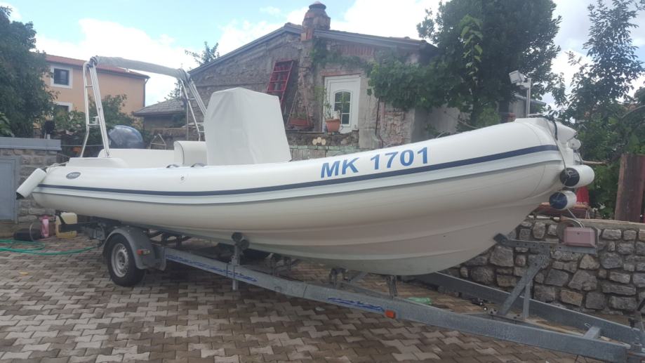 PREDATOR 660 (ital boats) YAMAHA 150 2008g