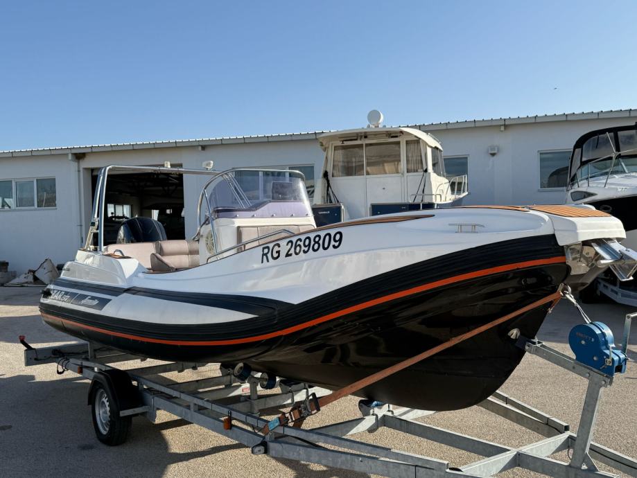 ZAR 57 WELLDECK (2012) + MERCURY 150HP (2022)