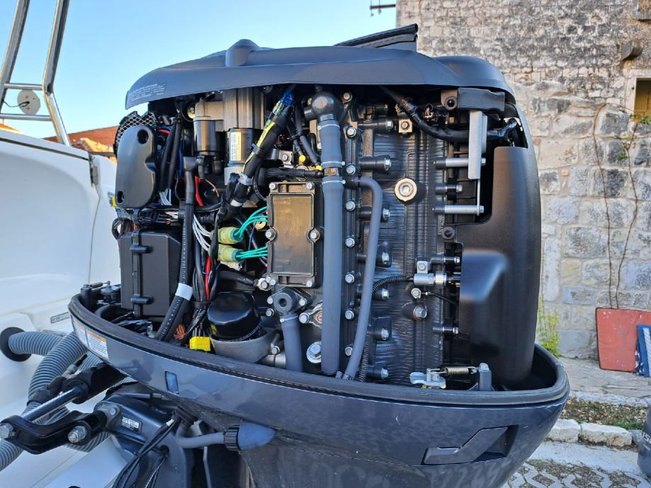 ZAR FORMENTI 57, YAMAHA 150