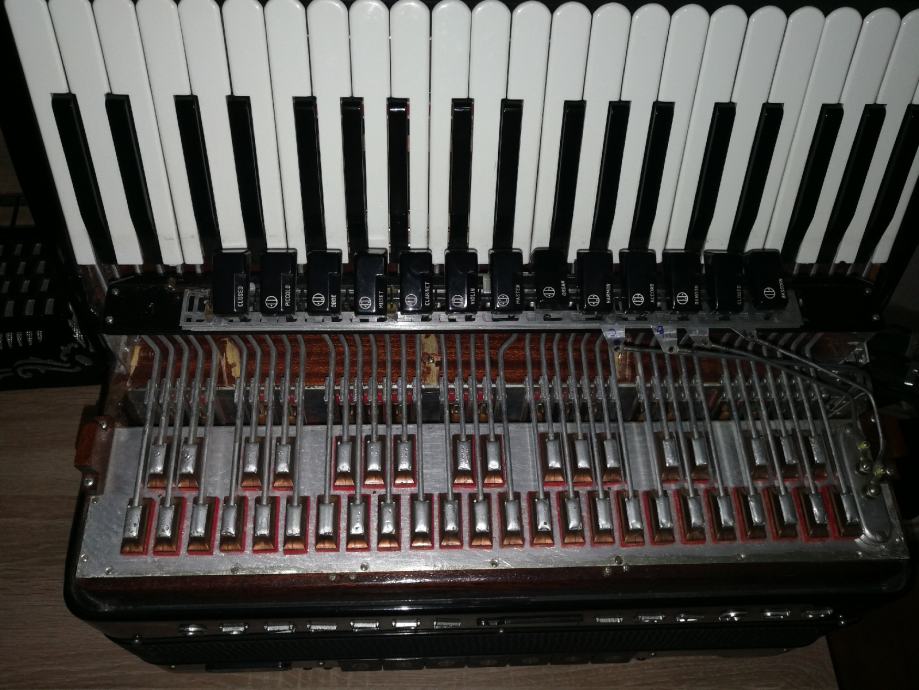 Armando Bugari Artist