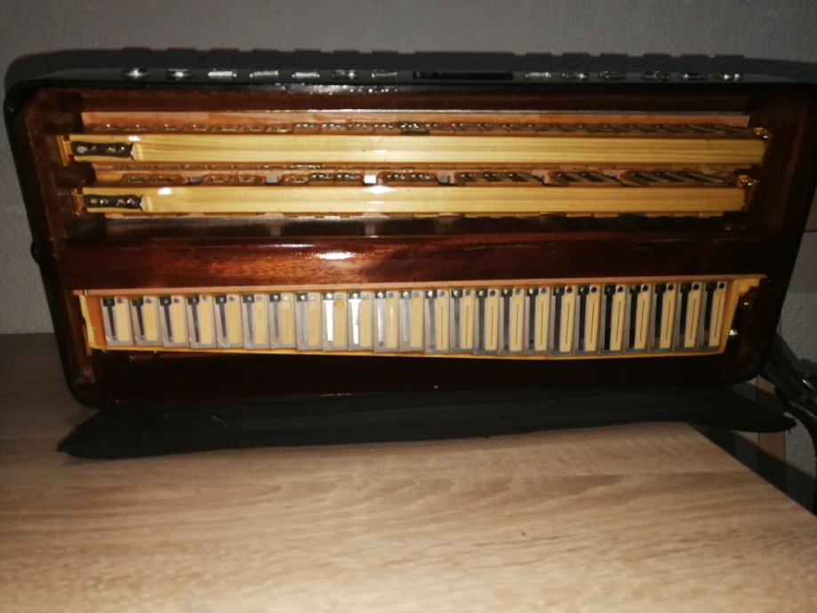 Armando Bugari Artist