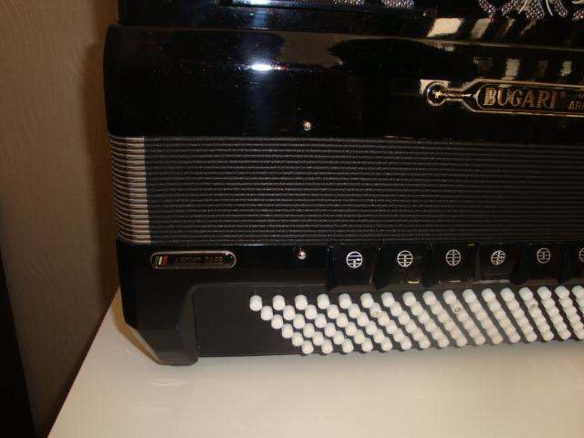 ARMANDO BUGARI ARTIST