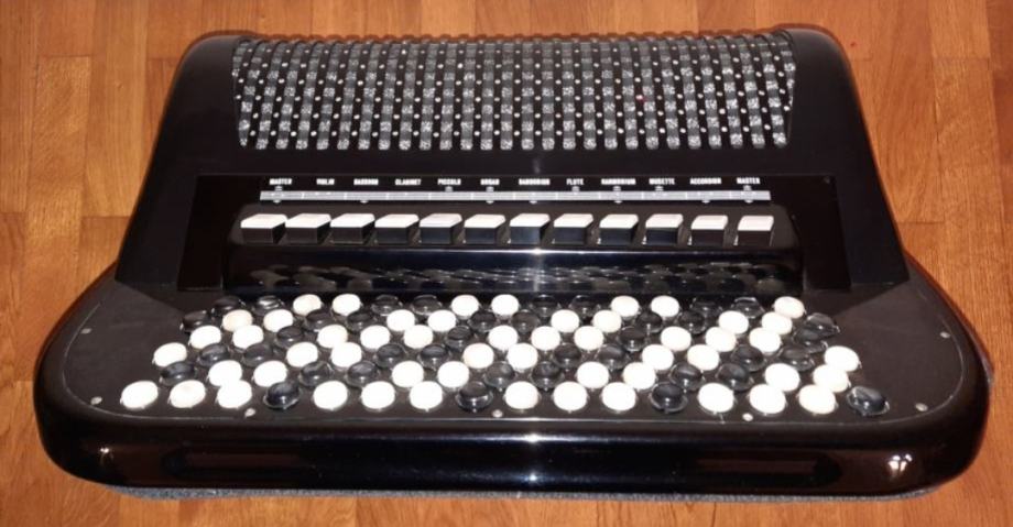 Dallape Organtone 993a, Harmonika dugmetara, b griff, original Italy