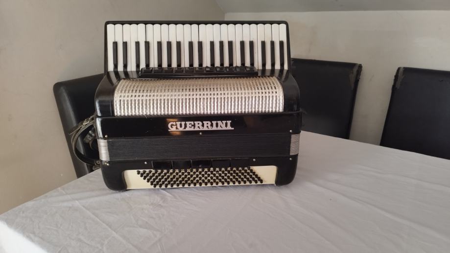 Guerrini 120 basova 2+1 Kabinska!