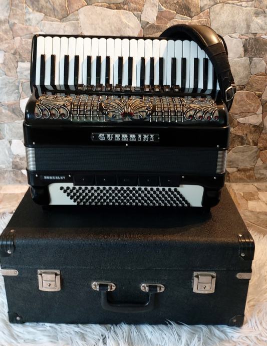 GUERRINI Berkeley 11+M+5 reg. 4/5 glas. 120 bass SPECIAL MODEL