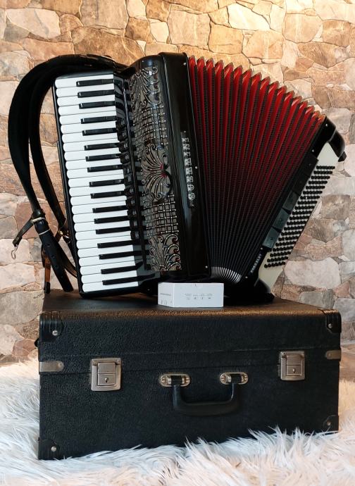 GUERRINI Berkeley 11+M+5 reg. 4/5 glas. 120 bass SPECIAL MODEL