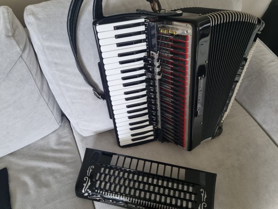 HARMONIKA ARMANDO BUGARI SUPERFISA