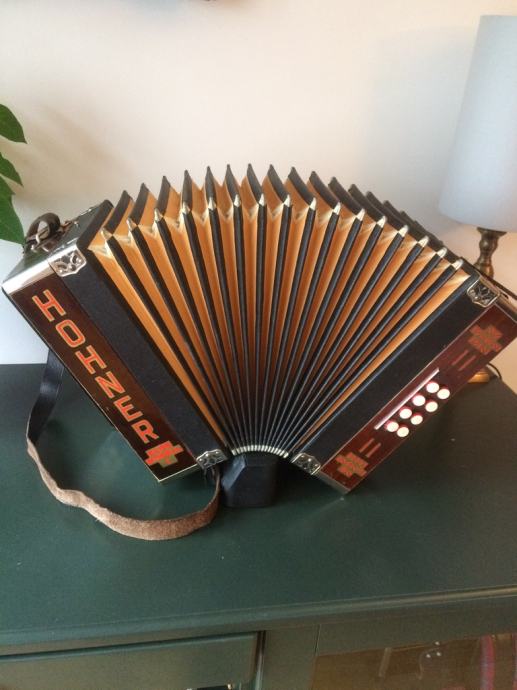 Hohner Club Modell 1 C/F dijatonska i deklubirana - PRODANA