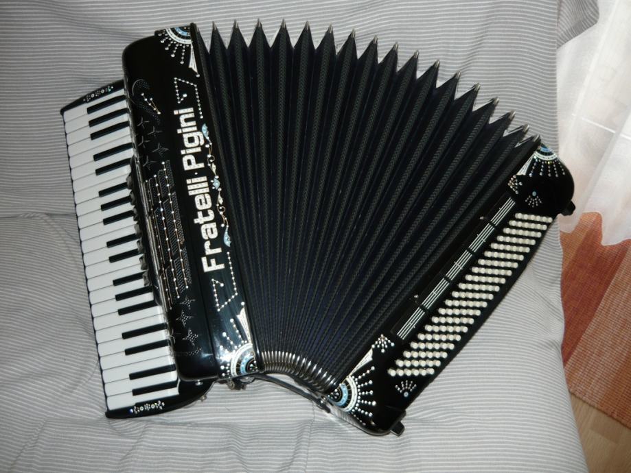 Pigini-Fratelli Pigini, 120b, musset 4/5 glasna