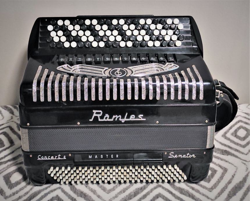 Rämjes Guerrini Concert_8 bajan (dugmetara) – C grif, 142basova