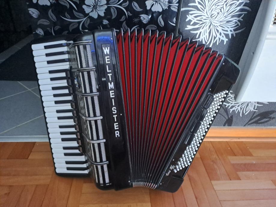 Weltmaister-Cantus IV 120 basova 2+2 Top stanje