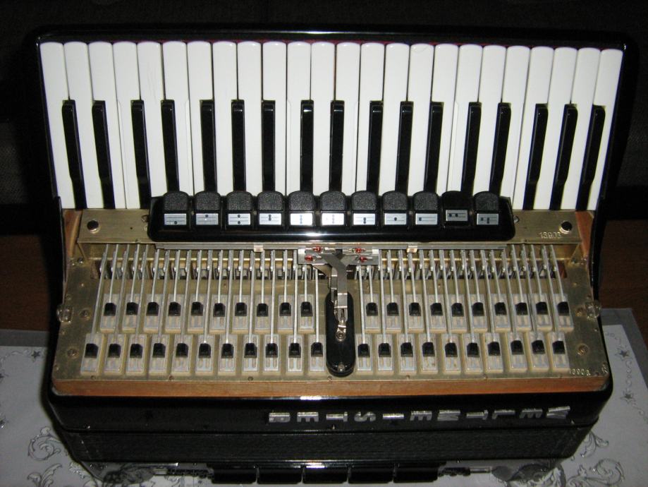 weltmeister s4