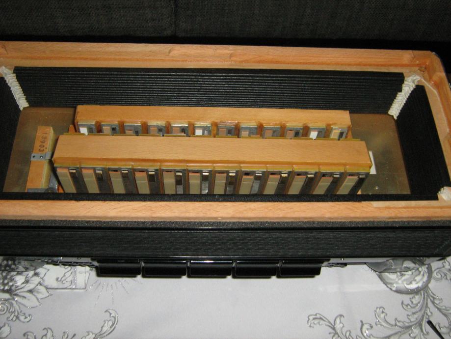 weltmeister s4