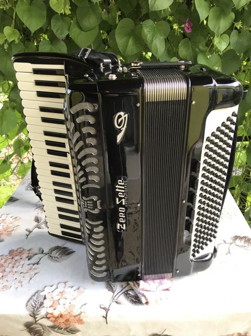 ZERO SETTE B26 120bas 7+5 Picolo Štim 2+1 dupla kabina