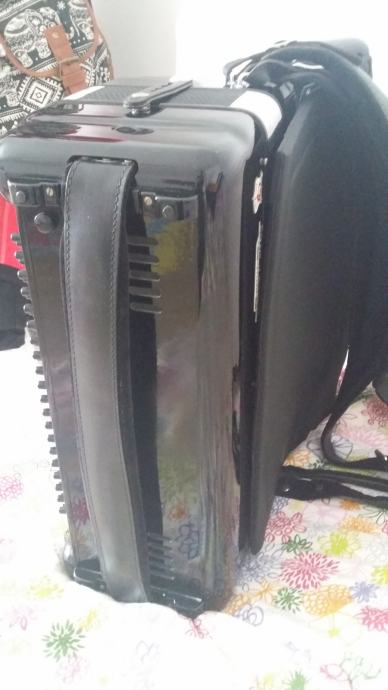 Zero sette B22 top stanje PRILIKA