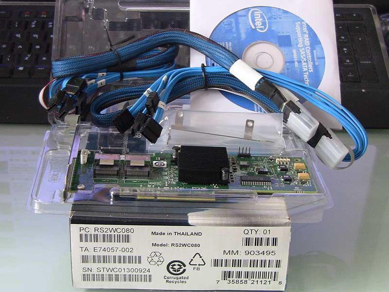 HDD 3 x 146,8 GB SAS 6 Gb/s 15.000 RPM RAID5 ili RAID1 + Hot Spare