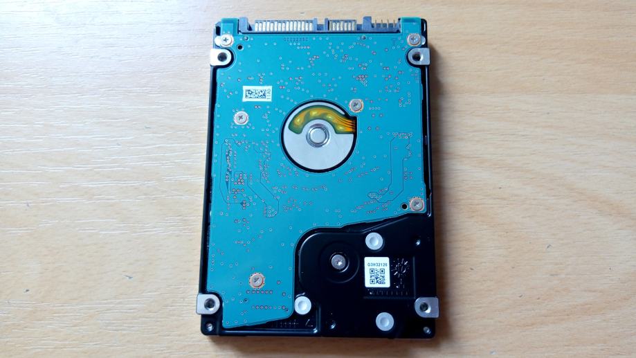 Tvrdi disk TOSHIBA MQ01ABD100 1TB 2.5