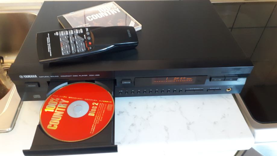 CD player Yamaha CDX-496