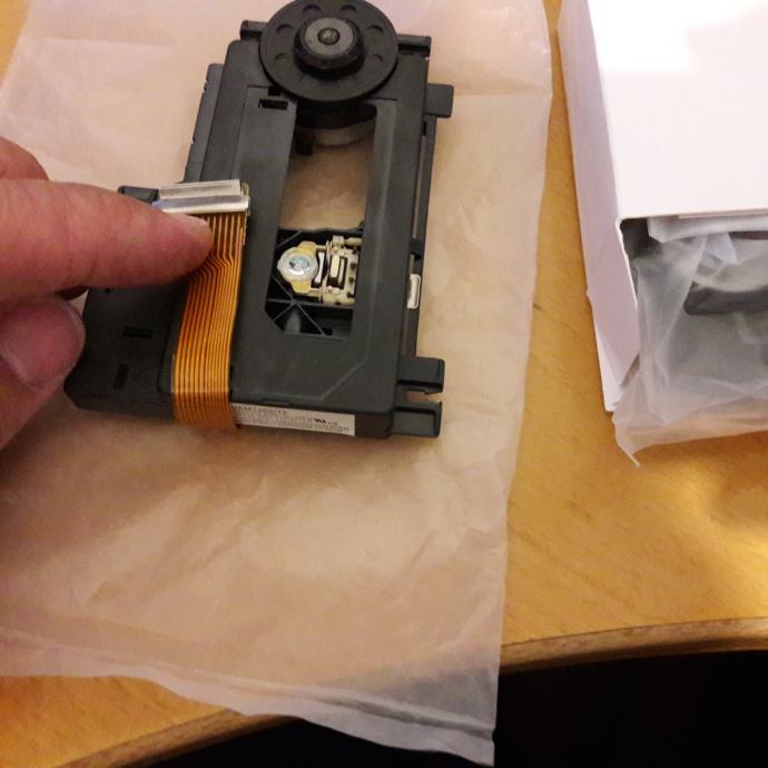 Laser CDM 12.1 philips sa mehanikom NOVI