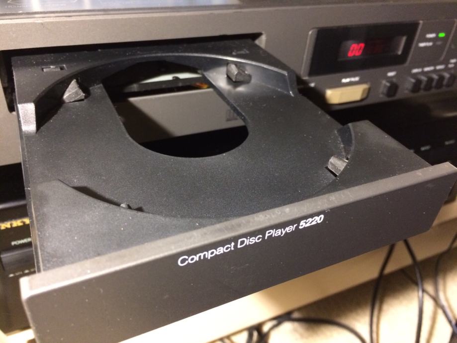 NAD 5220 compact disk player Vintage 1987 P/M