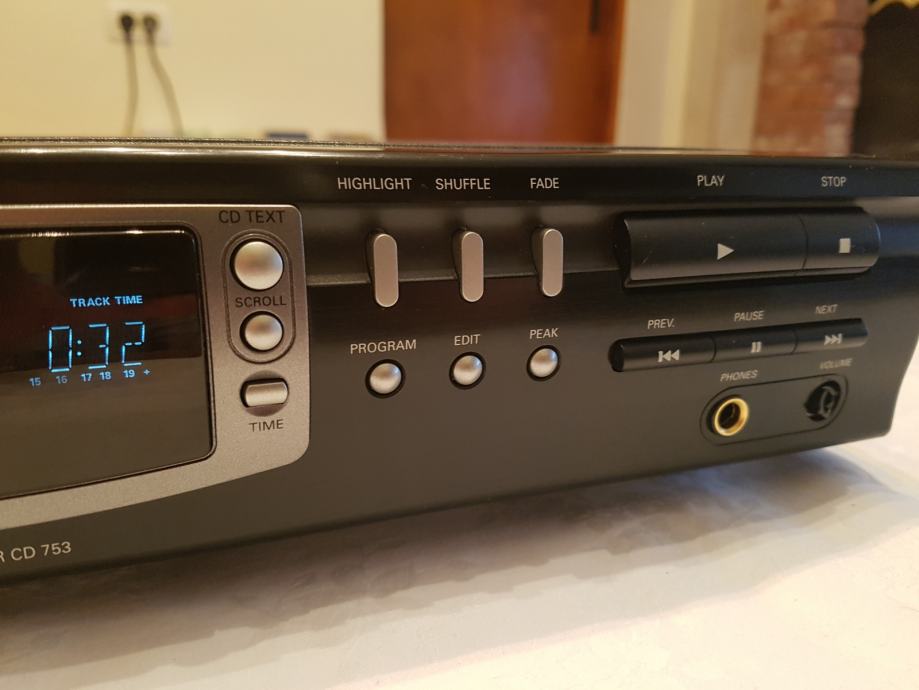 Philips CD 753