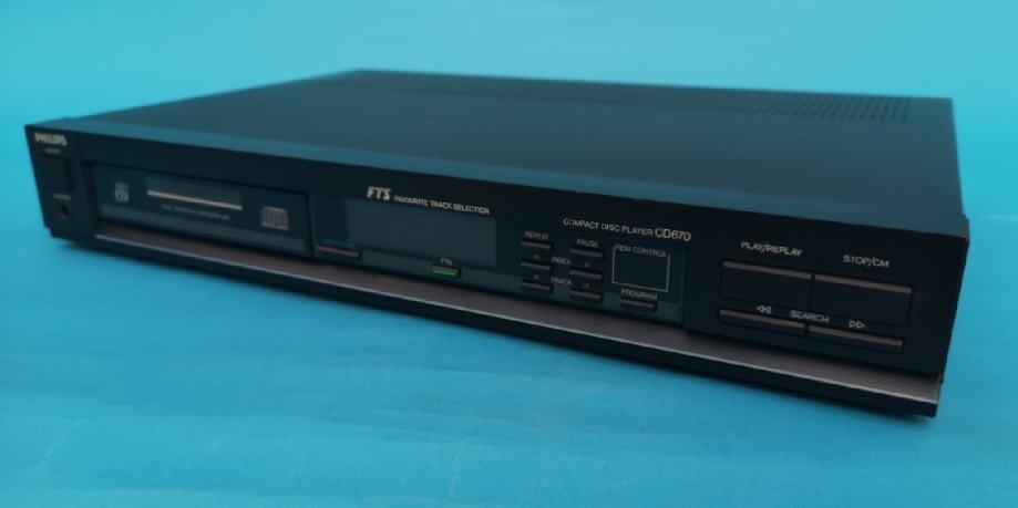 PHILIPS CD670