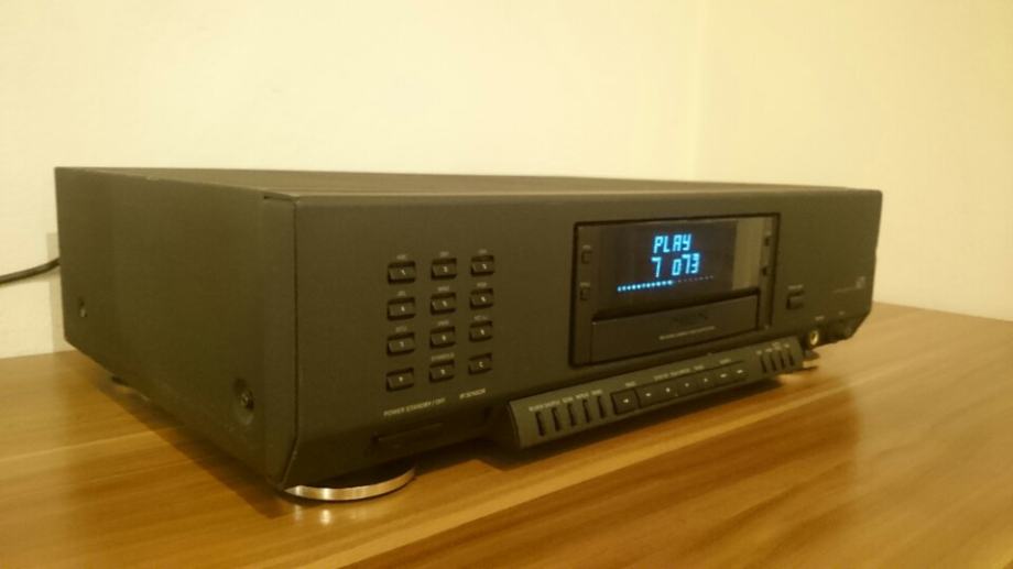 PHILIPS CD940