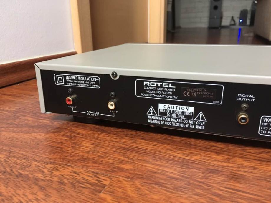 Rotel RCD-02 CD player