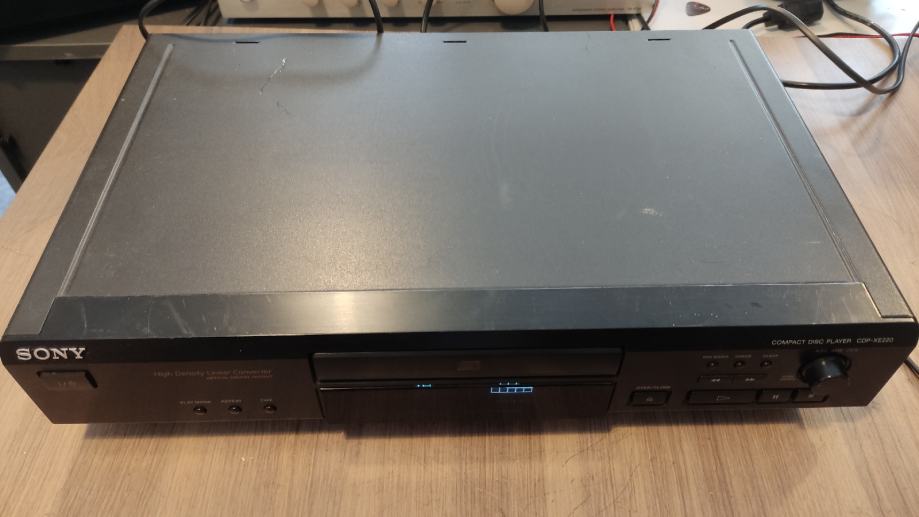 SONY CD PLAYER CDP-XE220
