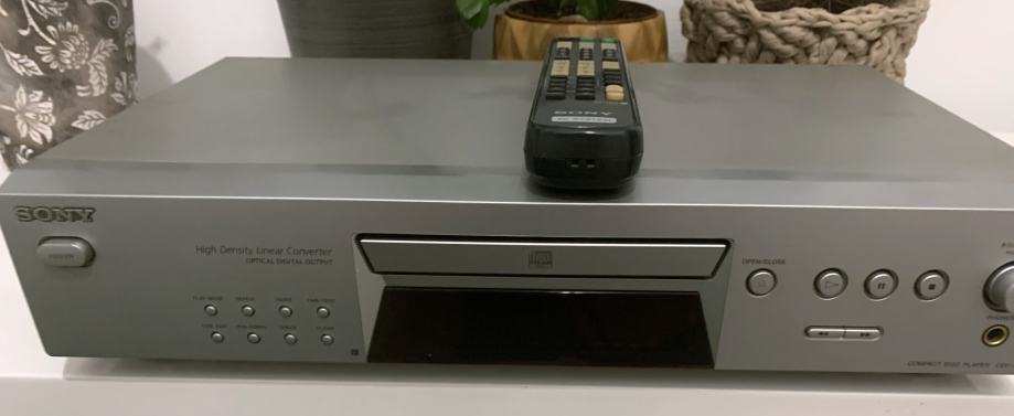 Sony Cd player CDP-XE570
