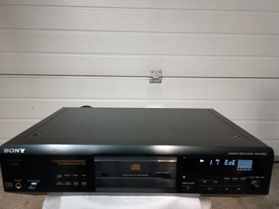 SONY CD player CDP-XE900