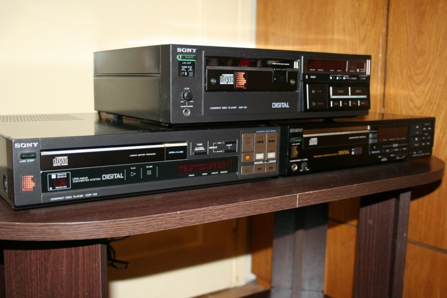 Sony CDP-101 sa original daljinskim RM101 - sniženo