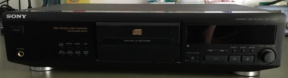 Sony CDP-XE 700