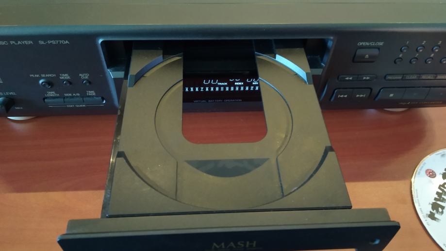 Technics SL-PS770A CD Player