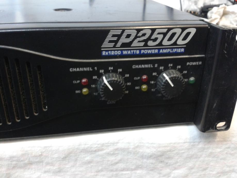 Behringer Europower 2500