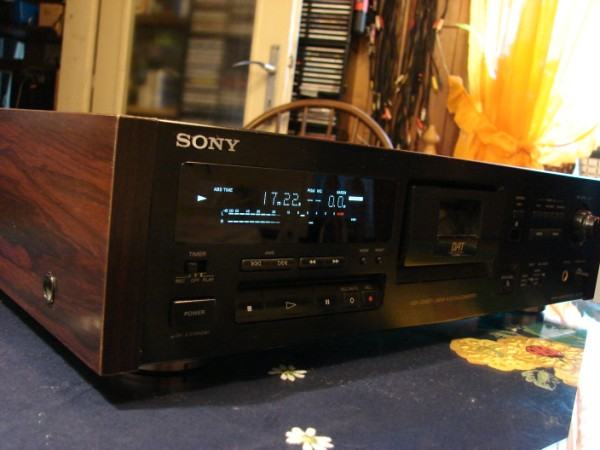 DAT Sony DTC-790