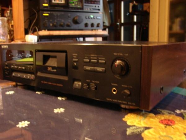 DAT Sony DTC-790