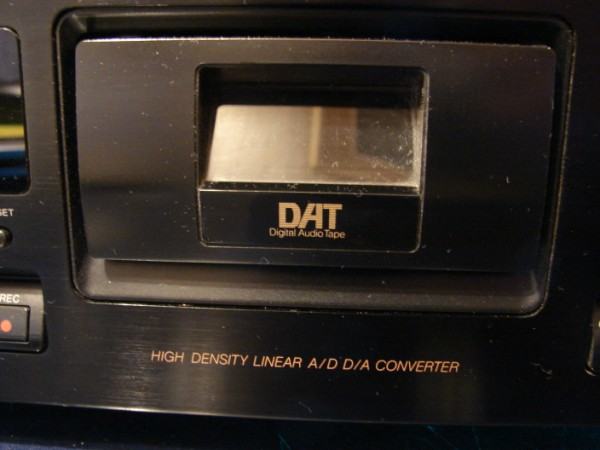 DAT Sony DTC-790