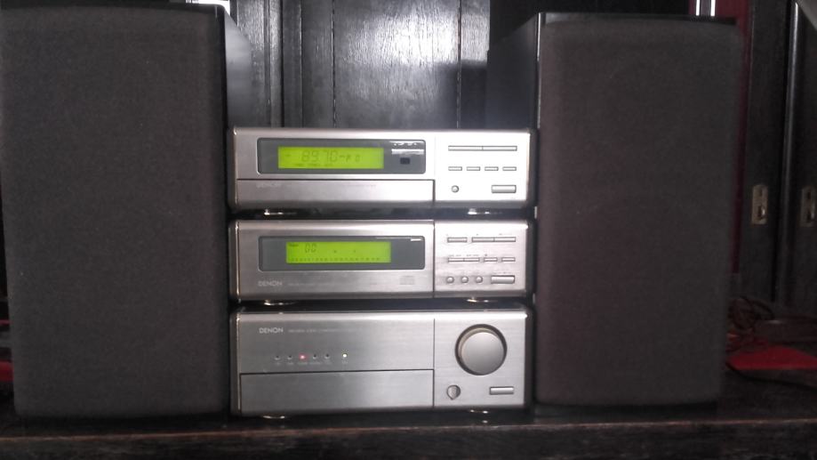 Denon D 100 audio sistem