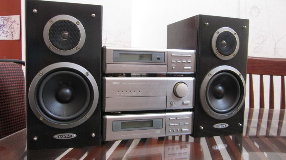 DENON D100 VRHUNSKO POJAČALO MALIH DIMENZIJA