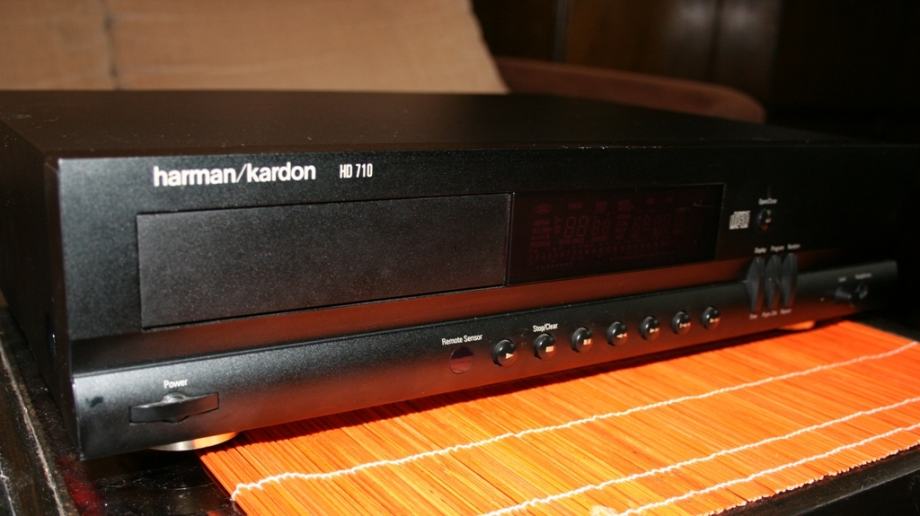 Harman Kardon HD 710 Cd player sa daljinskim