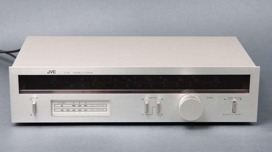 JVC T-X1L stereo FM/AM tuner