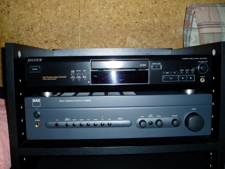 NAD C-320 BEE i SONY CD player CDP-XE-510