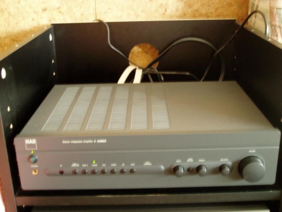 NAD C-320 BEE i SONY CD player CDP-XE-510