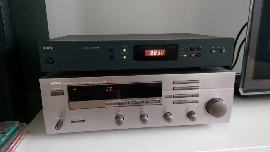 NAD stereo tuner 402