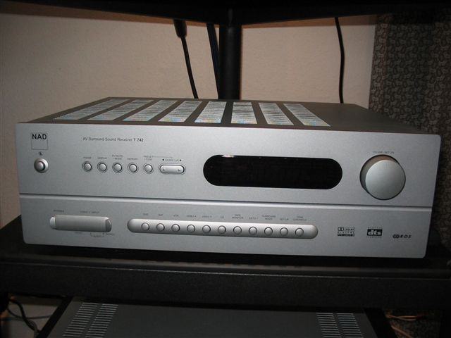 NAD T 742 AV A/V Surround Sound Receiver